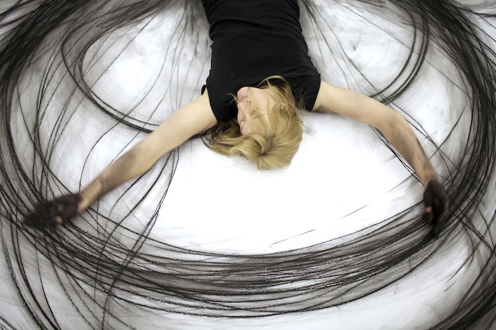 Artist Heather Hansen Uses Emotion To Create Art... And It's Absolutely ...