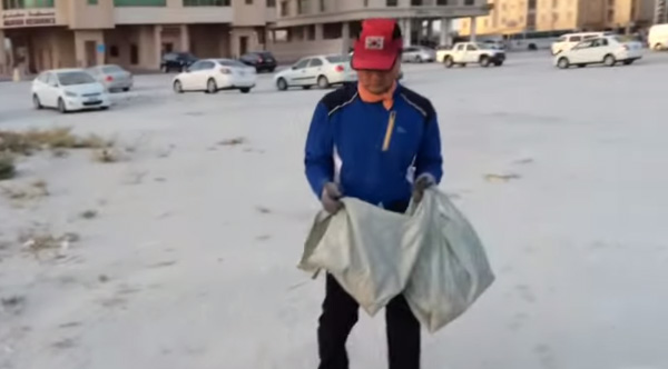Millionaire Businessman Spends Every Morning Cleaning Up Trash On The ... Millionaire Businessman Spends Every Morning Cleaning Up Trash On The ...