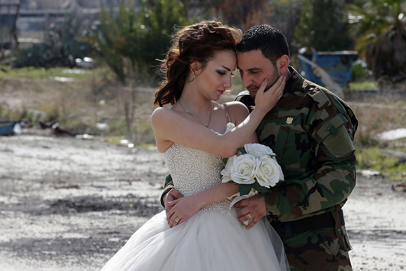 Syrian Newlyweds Take Wedding Photos Amid The Ruins Of A War-Torn City