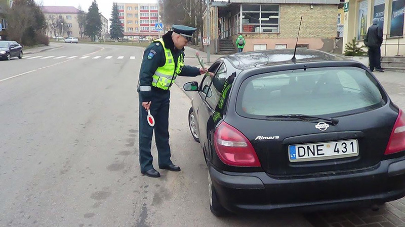 This Is What Police Officers In Lithuania Do On International Women's Day