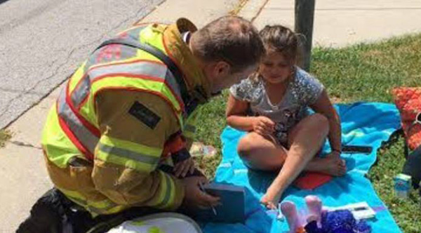 Firefighter Distracts Young Girl Who Arrives Home To House Fire ...
