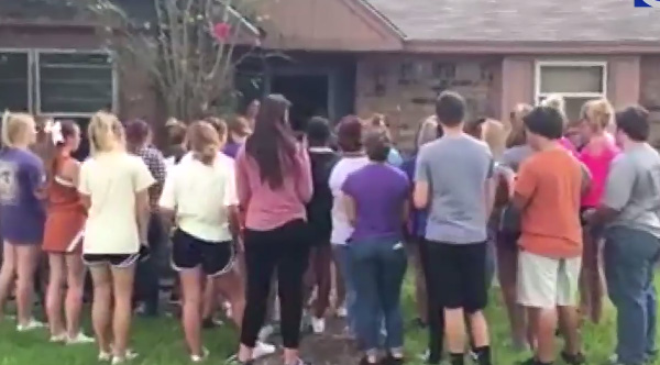 Teacher Passes Away Minutes After Her Students Sing To Her Teacher Passes Away Minutes After Her Students Sing To Her