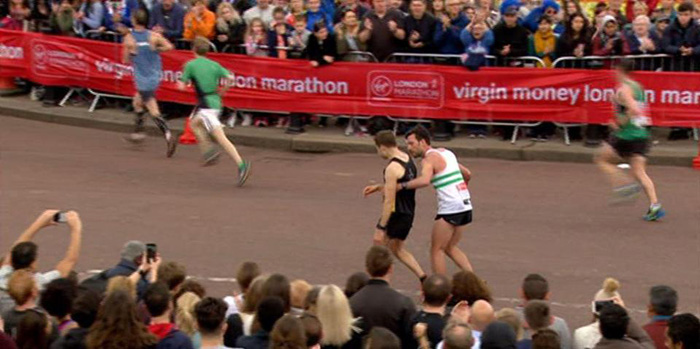Marathon Runner Gives Up His Own Race To Help Exhausted Athlete Across ...