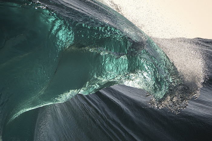 Guy Takes Mind-Boggling Photos Of Waves