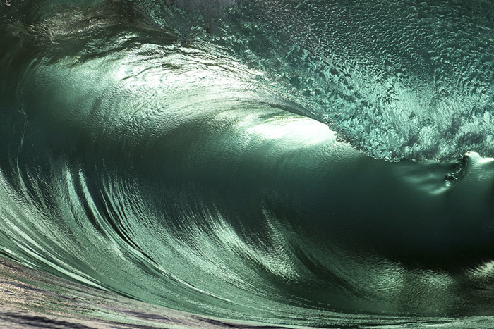 Guy Takes Mind-Boggling Photos Of Waves