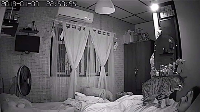 This is why I got sleep paralysis last night